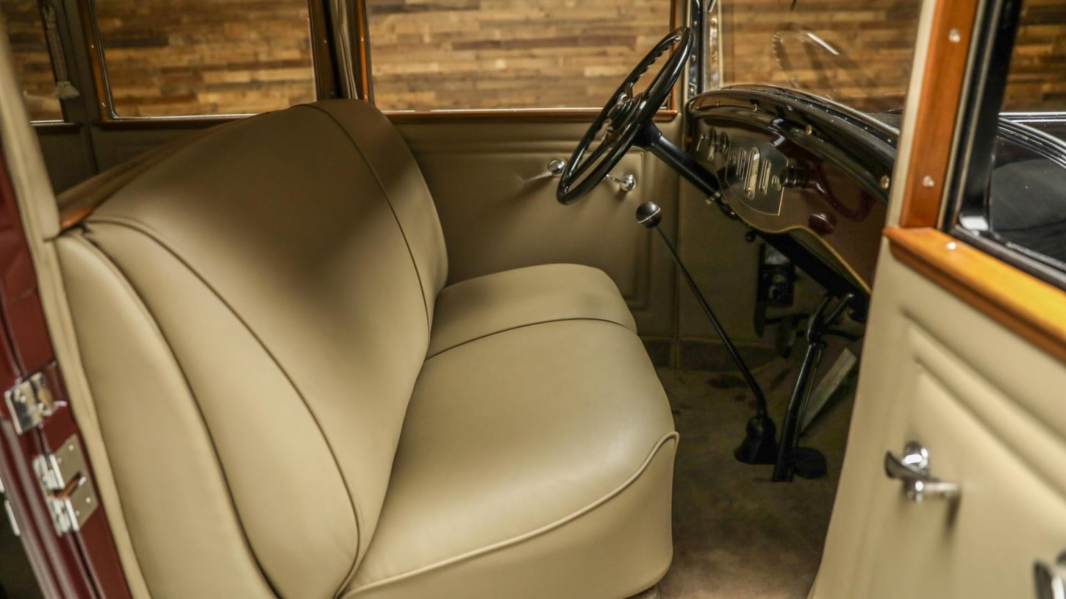 1929 Pierce-Arrow Model 133 Limousine - Worldwide Auctioneers