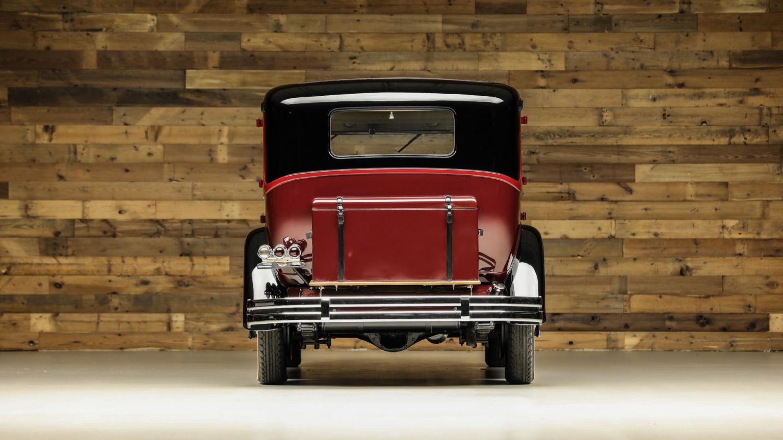 1929 Pierce-Arrow Model 133 Limousine - Worldwide Auctioneers